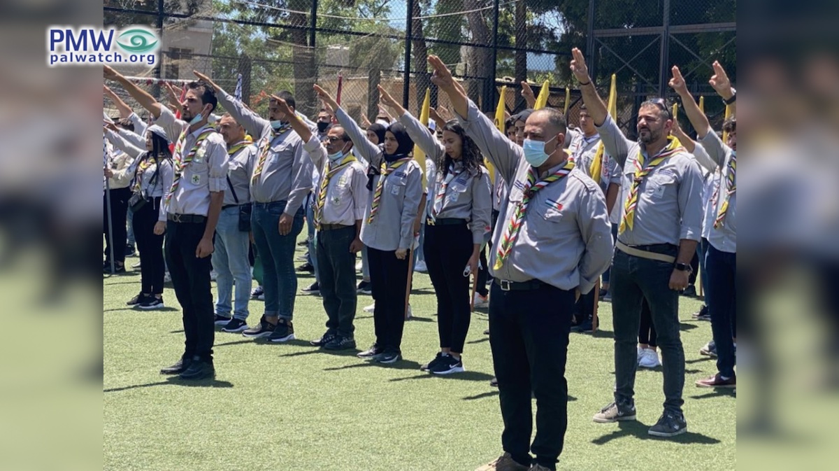 Palestinian scouts in Lebanon turn scout salute into Nazi-like salute ...